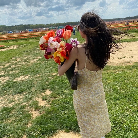 Bri's Closet (@brileescloset) | Poshmark